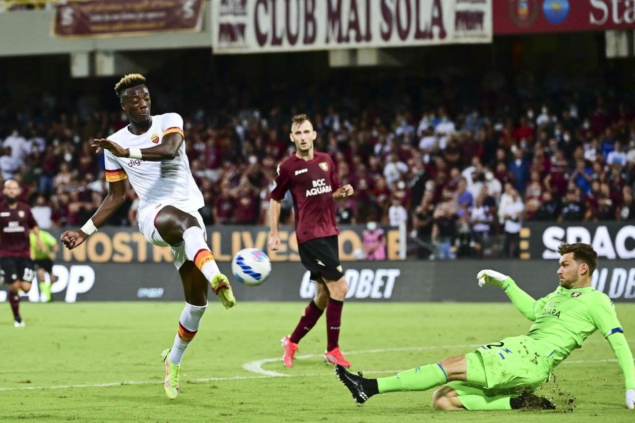 Twitter, la Roma ricorda il 1° gol di Abraham con la maglia giallorossa ...