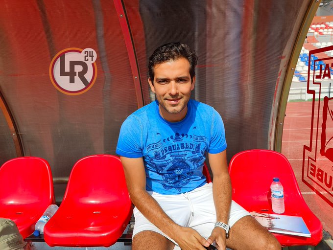 Ritiro Roma: l'ex Chelsea Nuno Morais segue la seduta (FOTO) » LaRoma24 ...