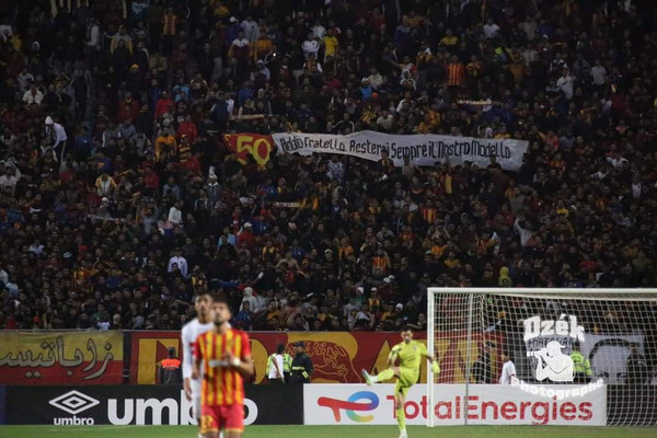 FOTO - Striscione dei Fedayn Tunisi per i Fedayn Roma: "Addio fratello ...